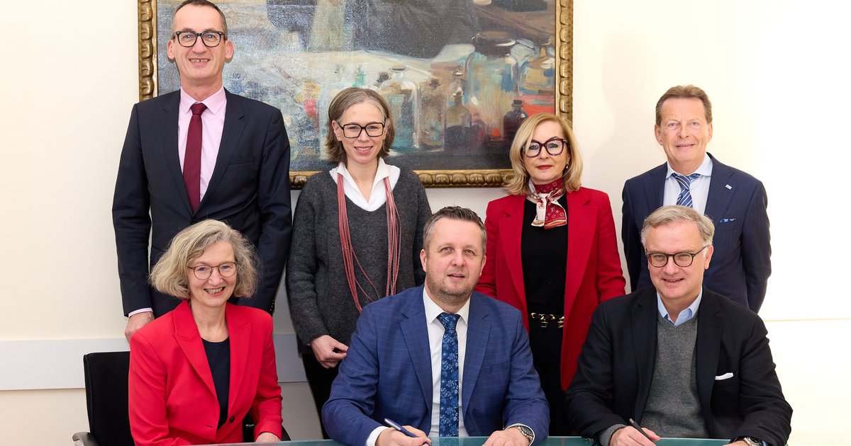 FH Campus Wien und Medizinische Universität Wien unterzeichnen