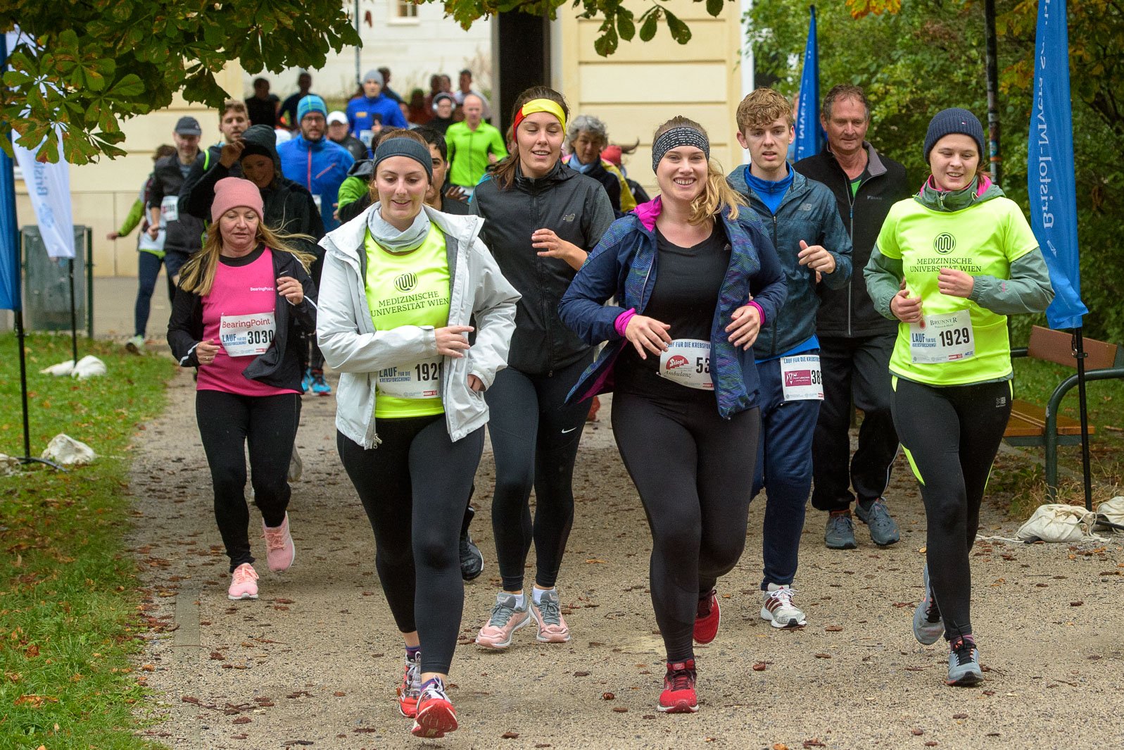 More than 3,000 running fans supported cancer research
