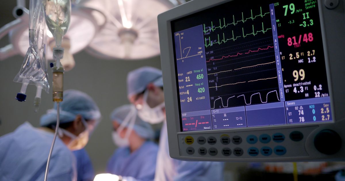 First time in Austria: Catheter-based mitral valve replacement via the ...