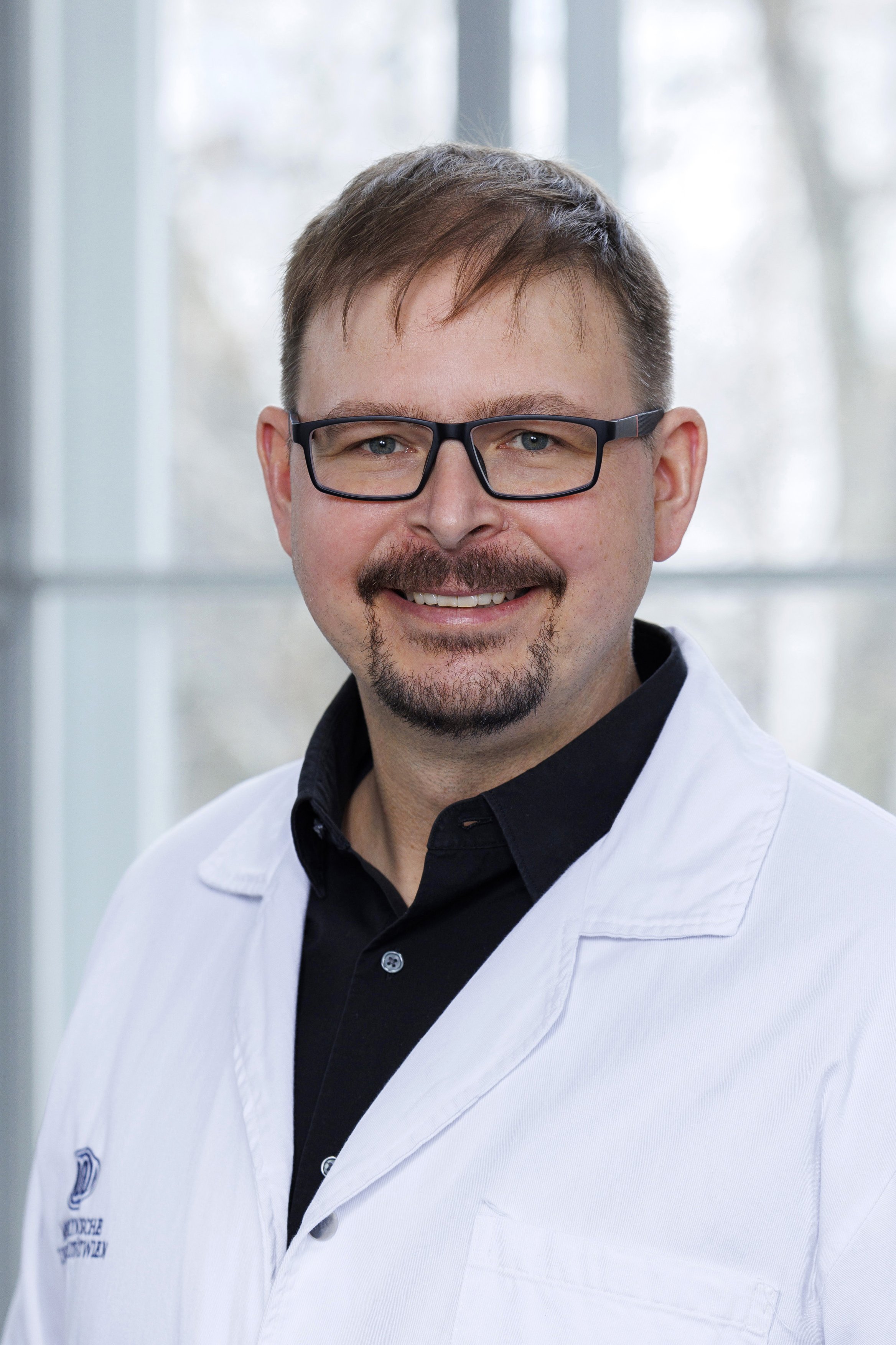 Ignaz Semmelweis Institute takes up its work