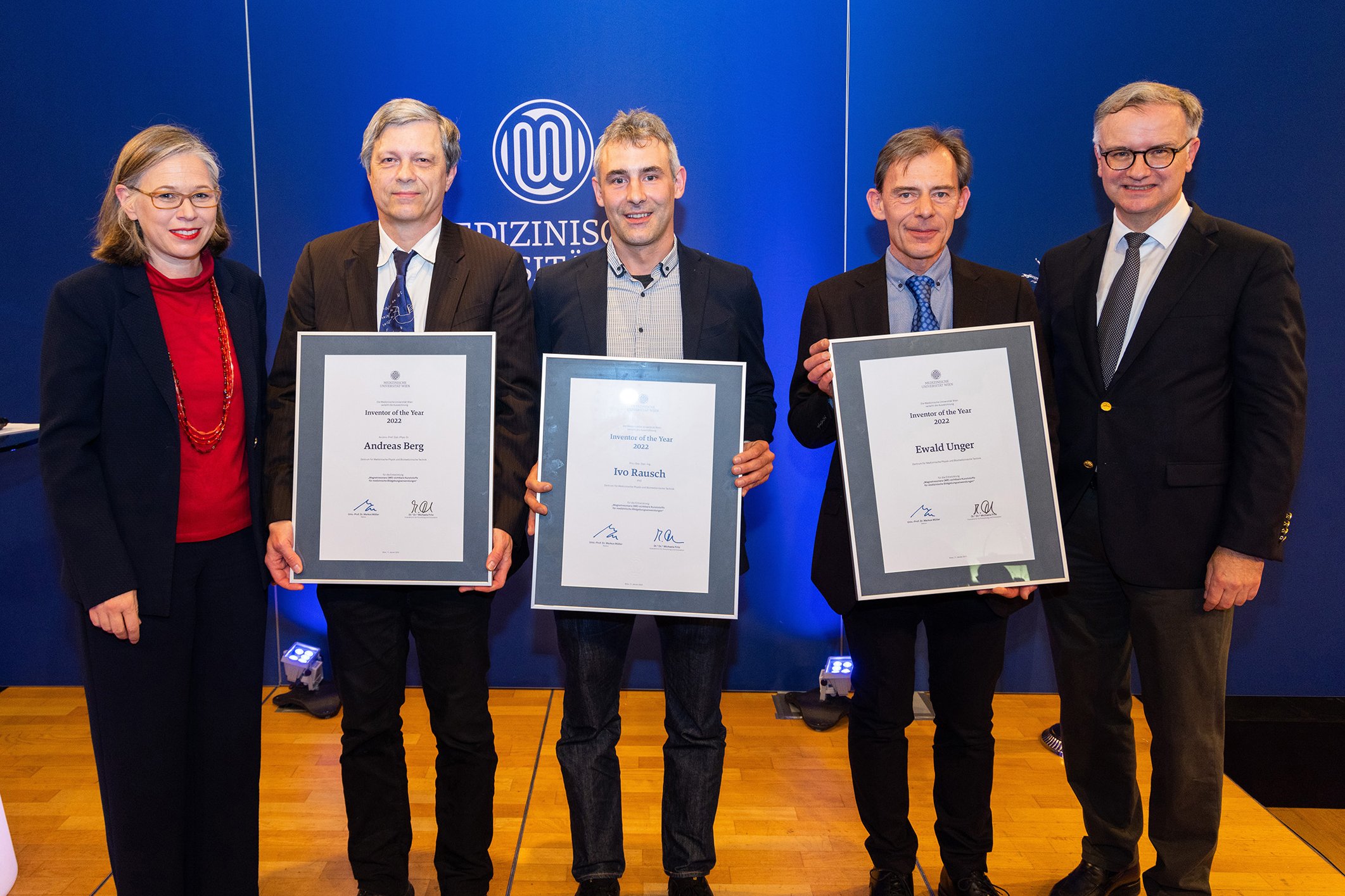 Forschungsteam vom Zentrum für Medizinische Physik und Biomedizinische ...